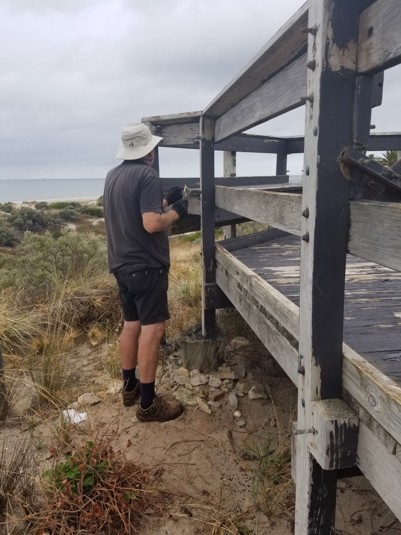 Vale (farewell) John Hansen – TENNYSON DUNES GROUP